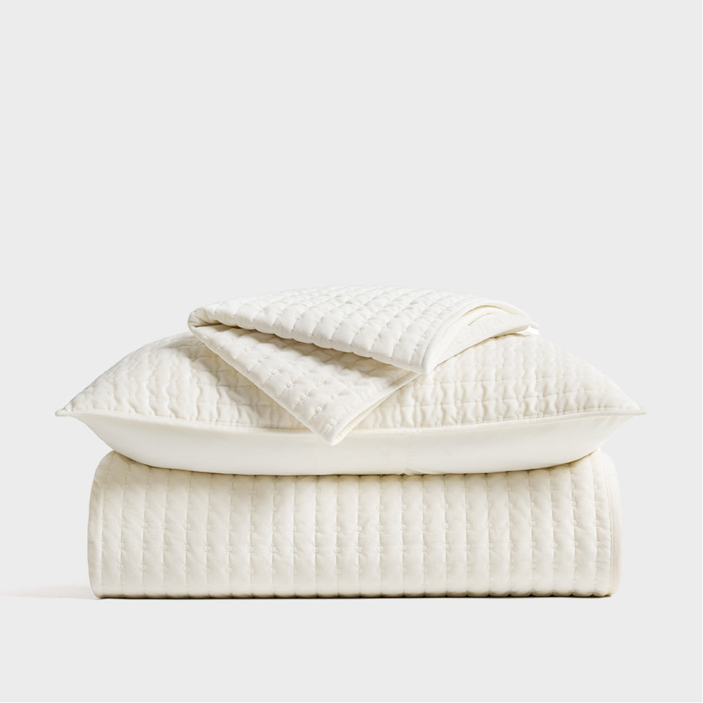 PearlVelvet™ Channel Tack-stitch Velvet Quilt Set – Evergrace Home Inc